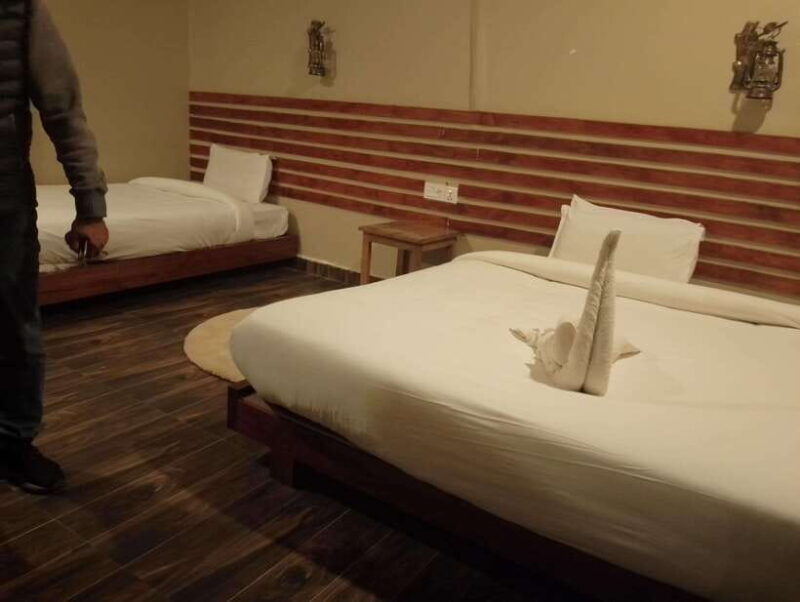 5 Days with One Tower Night Stay in Chitwan National Park - Key Points