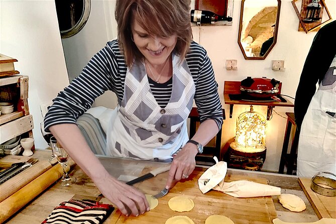 5 hour cooking class with traditional food - FAQ