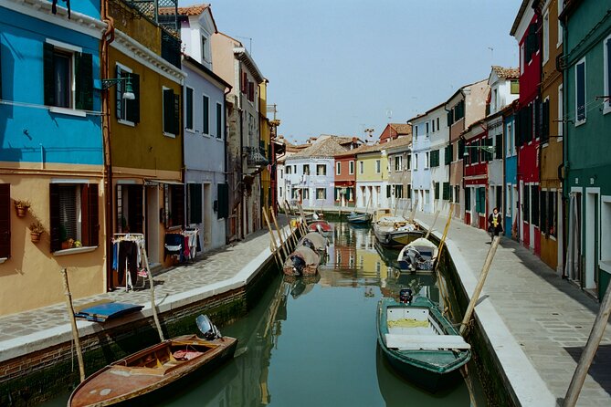 5-Hour Guided Tour of the Magic Islands by Vintage Boat in Venice - Practical Details and Considerations