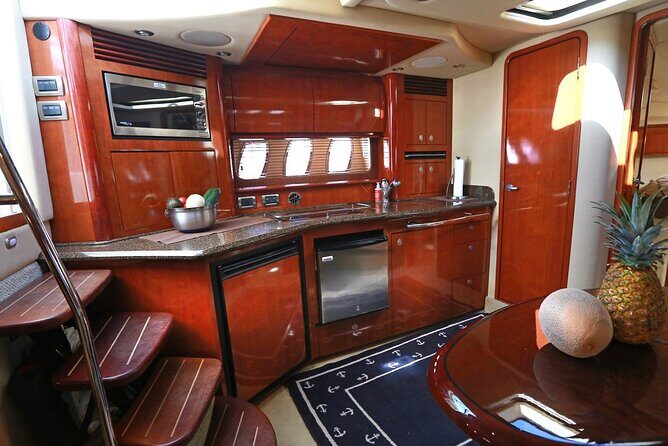 5-Hour Private 40' Yacht 2-Stop Tour to In-Ha reef with Food, Drinks & Snorkel - What Makes This Yacht Tour Stand Out?