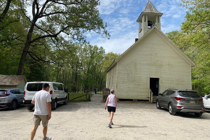 5 Hour Tour of the Mountain Heritage of Cades Cove - An In-Depth Look at the Cades Cove Heritage Experience