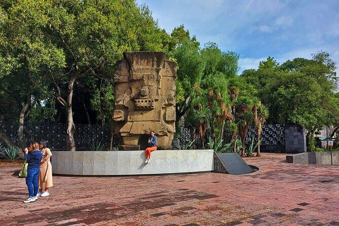 5 Hour Tour through Chapultepec, Anthropology Museum and Castle - A Walk Through the Heart of Chapultepec Park