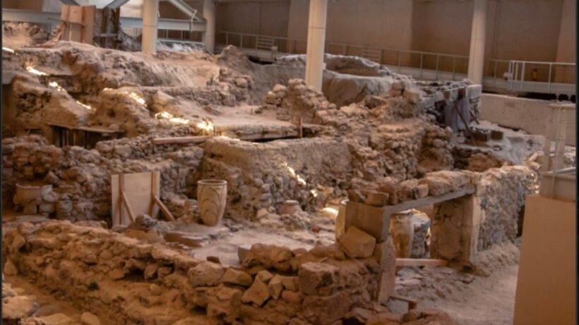 5 Hours Santorinis Highlights & Ancient Akrotiri - Introduction
