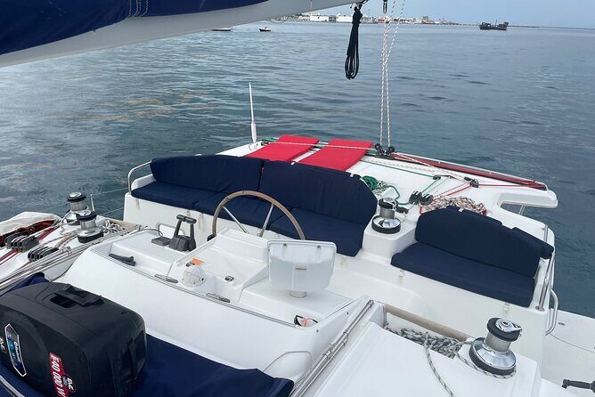 5 Hr Private Catamaran Cruise with lunch and drinks to 15-20 ppl - An In-Depth Look at the Experience