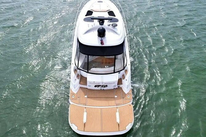50ft 1 Hour FREE Miami Yacht Rental 3 to 6 Hours 13 People - Who Is This Tour Best For?