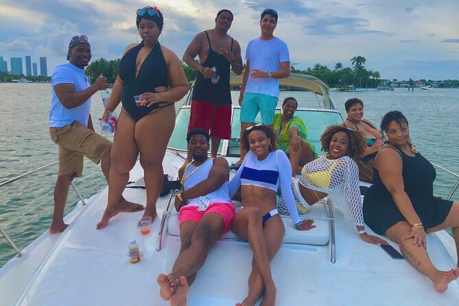 50ft Luxury Yacht Tour in Miami Beach Captain, Champagne & Party! - Who Will Love This Tour?