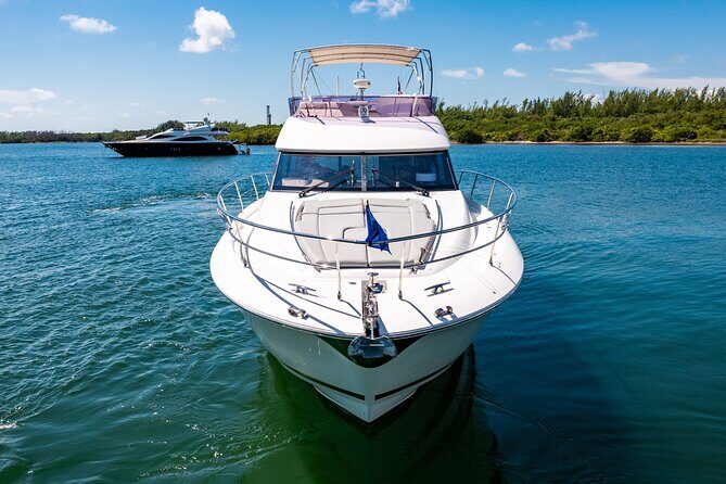 52-feet All Inclusive Flybridge Yacht Rental in Miami - Onboard Features and Amenities