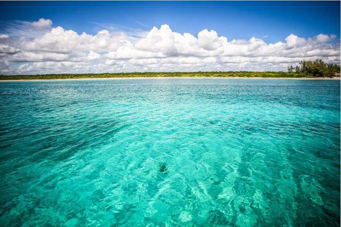 5H 42' Azimut Yacht All-Inclusive from Tulum & Playa del Carmen. - Key Points