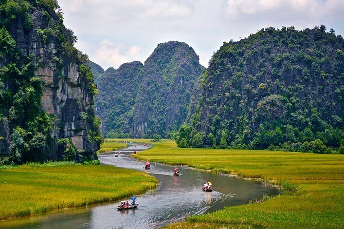 6-Day Best of Northern Vietnam: Hanoi - Ninh Binh - Halong Bay - Who Will Love This Tour?