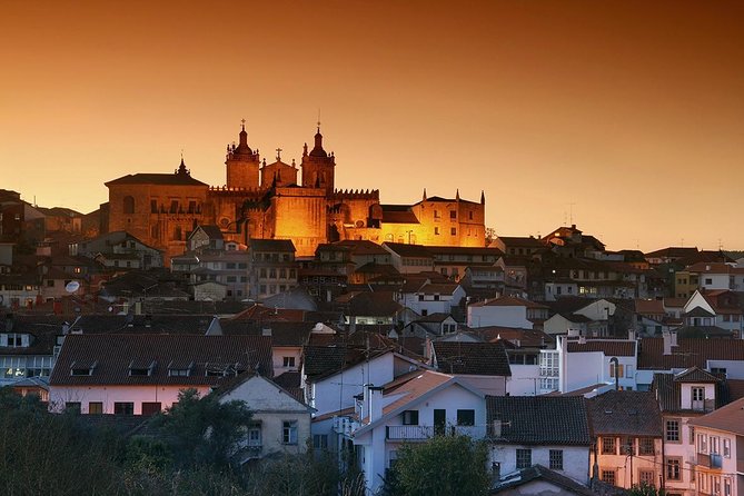 6-Day North Portugal Tour: Porto, Braga, Fátima, Coimbra, Guimaraes, Aveiro and Batalha, from Lisbon - FAQs