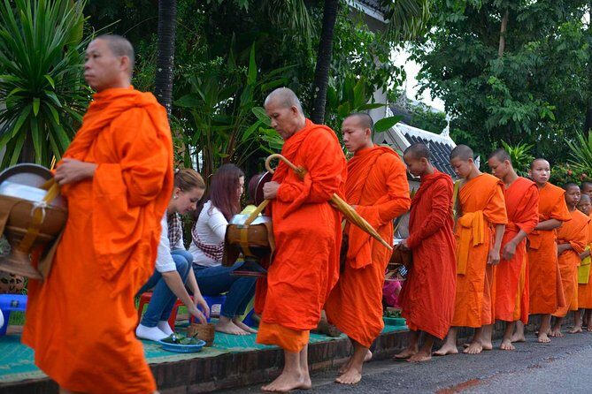 6-Day Private Laos Tour to Vientiane, Pak Ou Cave, Luang Prabang - Practical Details That Matter