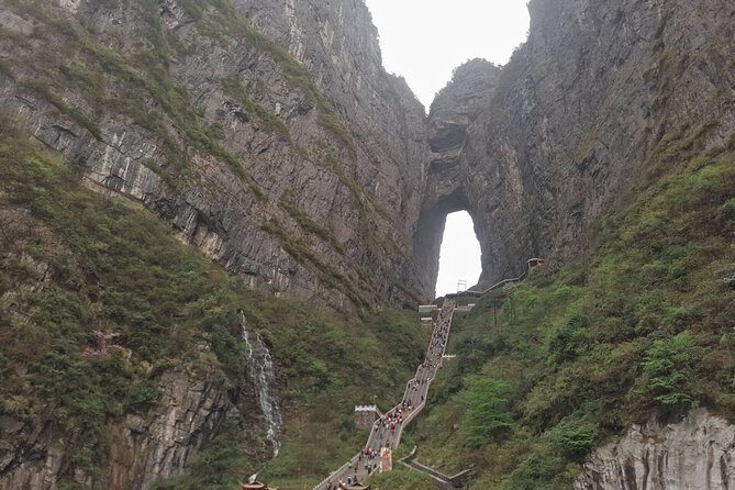 6-Day Private Tour from Chengdu to Zhangjiajie - The Itinerary in Detail: What to Expect