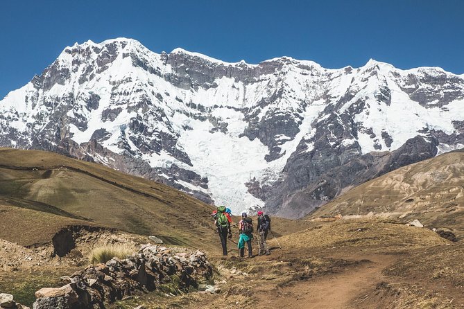 6 Day Rainbow Mountain X Ausangate Trek - Flashpackerconnect - About FlashpackerConnect