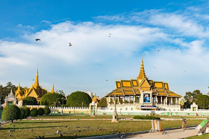 6 Days Enchanting Cambodia From Phnom Penh To Angkor - Who Should Consider This Tour?