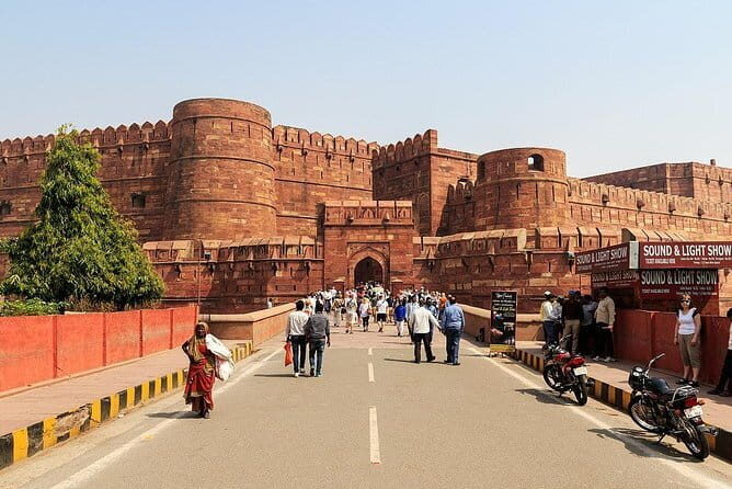6 Days Golden Triangle Tour Delhi, Agra, Jaipur and Varanasi - An Overview of the Tour Experience