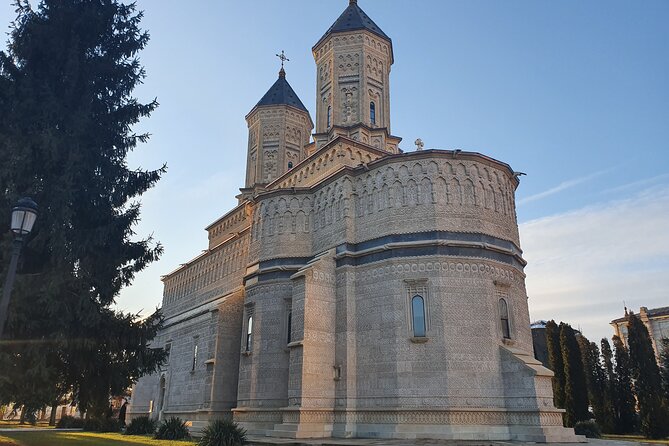 6 Days Private Tour in Romania Spectacular Places from Bucharest - Exploring the Itinerary in Detail