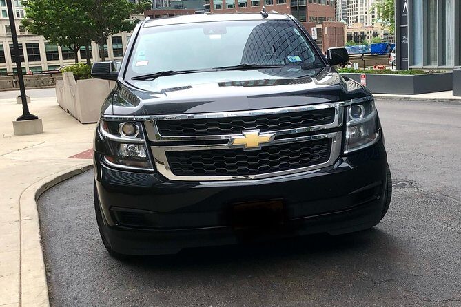 6-Hour Private SUV Transportation Service in Chicago - A Personal Approach to Exploring Chicago