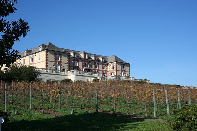 6-Hour Private Wine Country Tour of Napa in Lincoln MKT Limo (up to 8 people) - FAQ