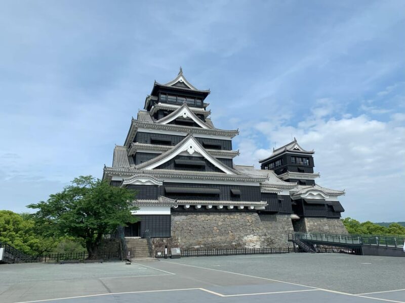 6-Hour Tour: Pick 2 –Kumamoto Castle, Castle Town, Suizenji - Kumamoto Castle Town