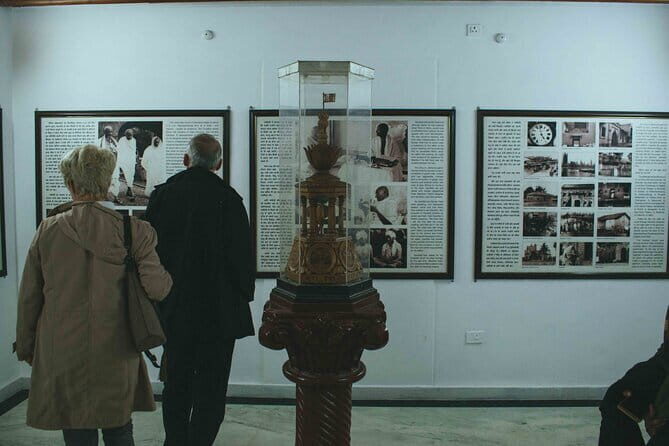 6-hours Delhi's temples & Gandhi's journey combo city tour - A Journey Through Delhi’s Sacred and Historic Landmarks