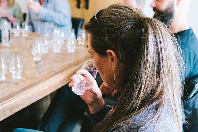 6 Hour's - Queenstown's Helicopter Gin Tour - The Winery in Arrowtown: Gourmet Grazing and Gins