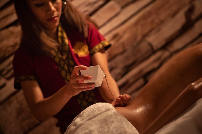 60 Min Couples MASSAGE to Choose and 30 Min Floral Bath THAI MASSAGE ALURA - What to Expect