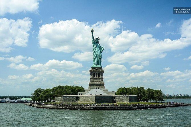 60 Minute Statue of Liberty Sightseeing tour-New York Harbor - Overview of the Experience
