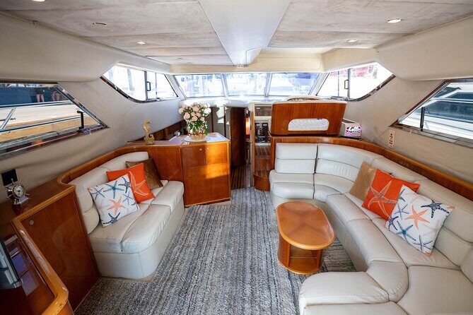 60ft 1 Hour FREE | Miami Yacht Rental | 3 to 6 Hours | 13 People - FAQ