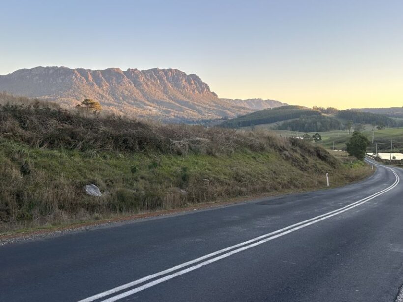 6D5N Tasmania Unveiled: Discovering Icons and Hidden Gems - Transportation, Accommodation, and Group Size