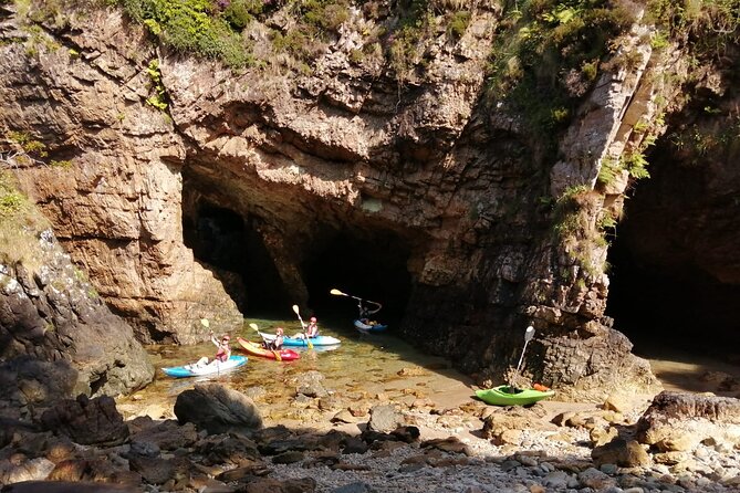 7 Arches Kayak Tour - Visiting a Private Beach and Hidden Waterfall