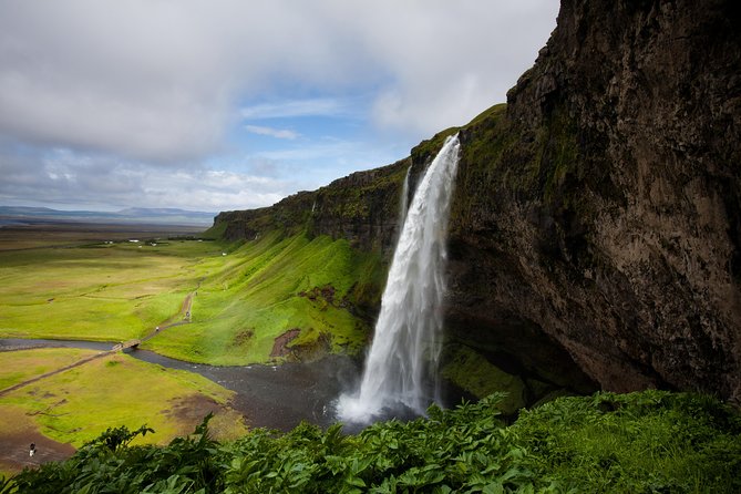 7-Day Complete Iceland: South Coast, Golden Circle, Akureyri & Snaefellsnes - Adventure in the North