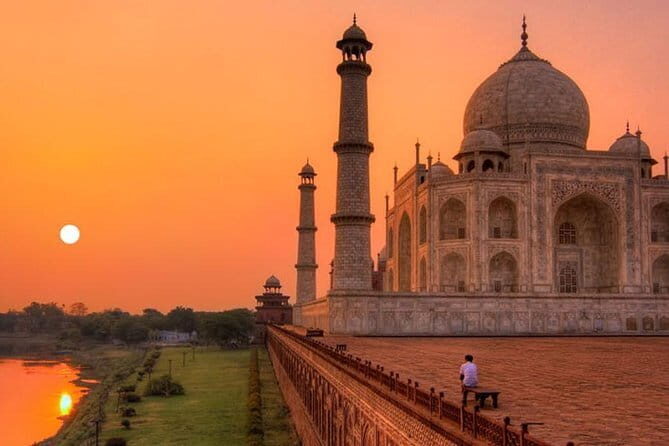 7 Days Golden Triangle Tour With Ajmer Sharif - Day 1: Delhi’s Historic and Cultural Heart
