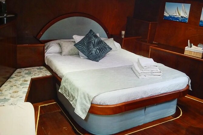 7 Days Private Tour Throughout Menorca Beaches in a Turkish Golet - The Sum Up