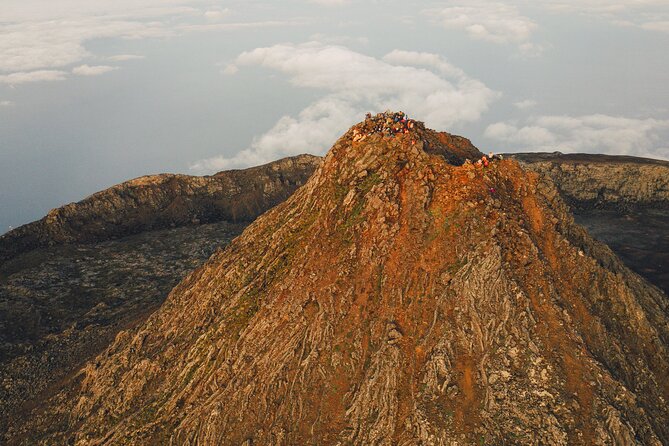 7 Hour Hike Pico Mountain and Piquinho 2351 Meters - Meeting and End Points