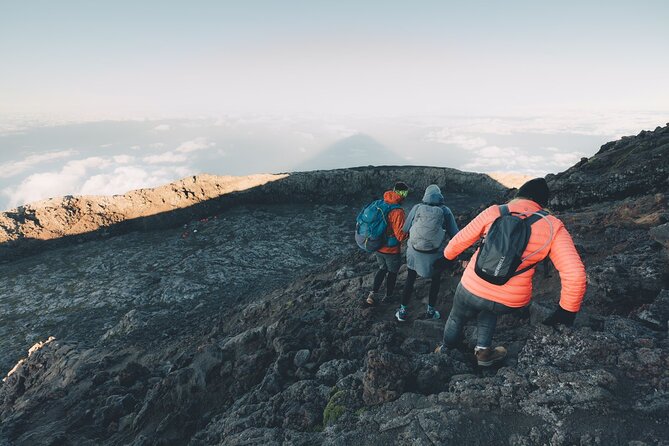 7 Hour Hike Pico Mountain and Piquinho 2351 Meters - Health and Fitness Requirements