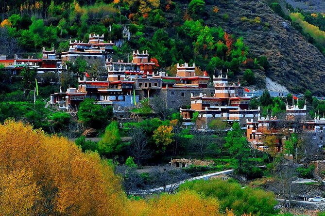 8-Day West Sichuan Private Tour from Chengdu to Daocheng Yading - Analyzing the Experience: Is the Price Worth It?