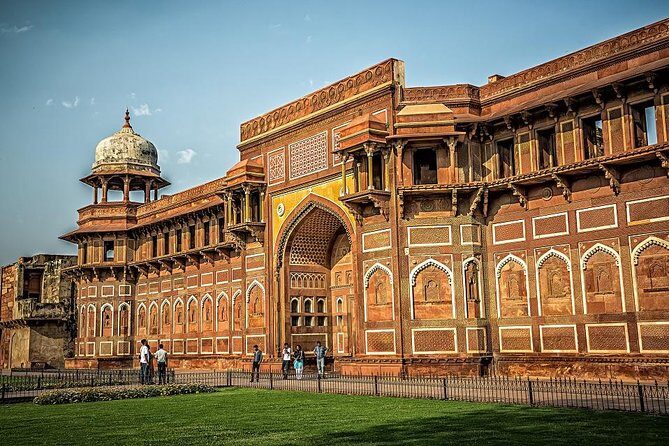 8 Days Private India Golden Triangle Tour with Delhi Jaipur Agra Varanasi - FAQ
