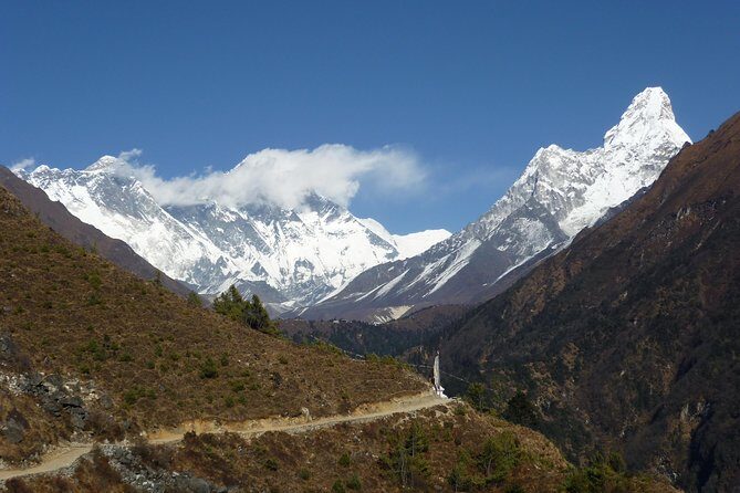 8 days trek to Everest - Transportation, Accommodation, and Group Size