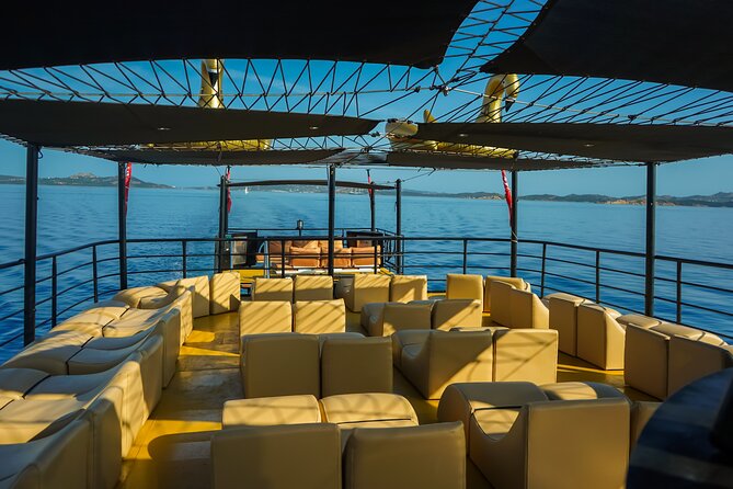 8-Hour Tour of the La Maddalena Archipelago Ponte VIP - Meeting and Departure Information