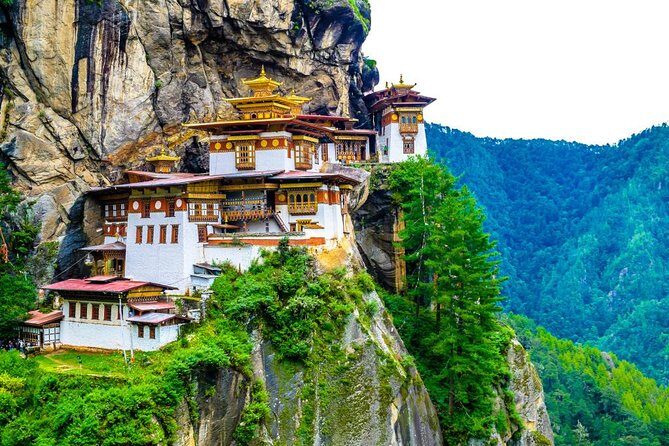 8 Nights Bhutan Tour with Bumthang Valley Extension with Private Guide - Key Points