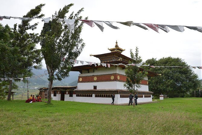 8 Nights Bhutan Tour with Bumthang Valley Extension with Private Guide - Detailed Breakdown of the Itinerary