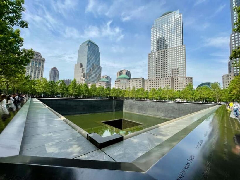 9/11 Memorial & Ground Zero Tour with Optional Museum Entry - Key Points