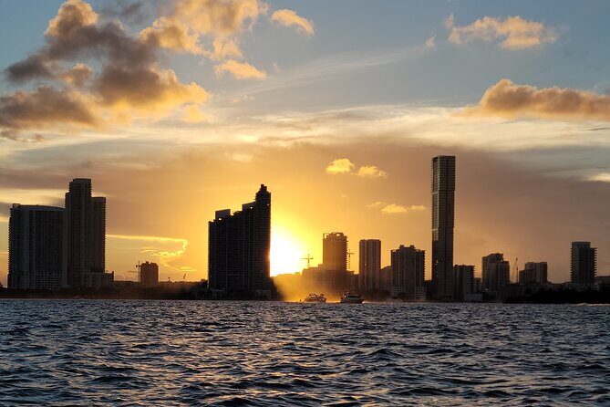 90 min Private Sunset Cruise Around Miami Celebrities Mansions - Who Will Love This Tour?