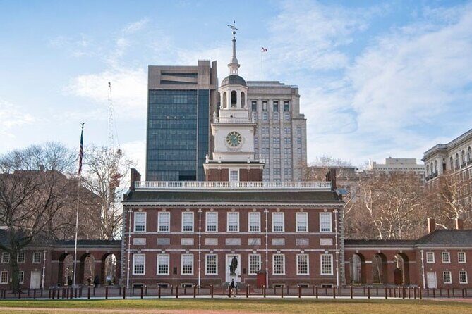 90 Minute History Walking Tour of Old City Philadelphia - The Guide and Group Experience