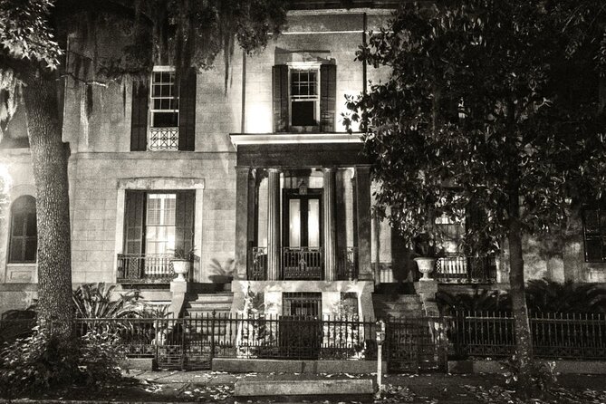 90 minute Original Haunted Savannah Tour | 8pm - The Value of This Tour