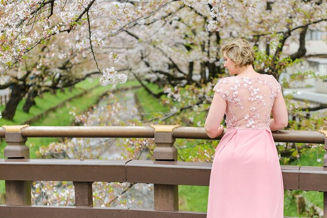 A Brief 1-Hour Tour Accompanied by a Photoshoot in Tokyo - The Photography Package