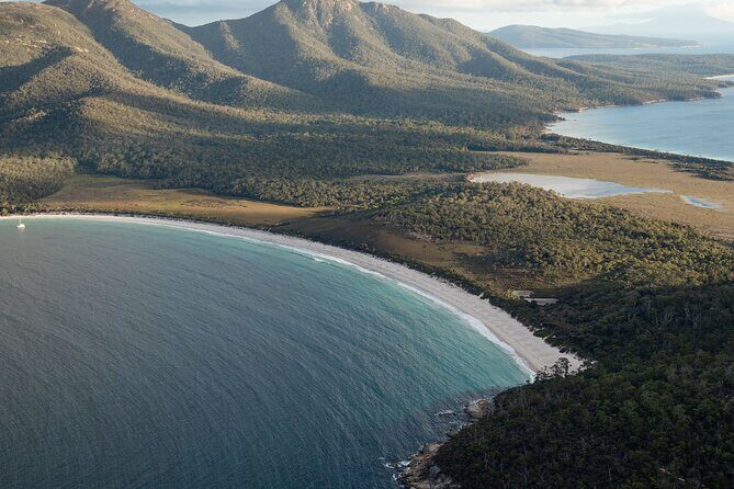 A Day in Wineglass Bay - Launceston to Hobart - Relaxing at Honeymoon Bay