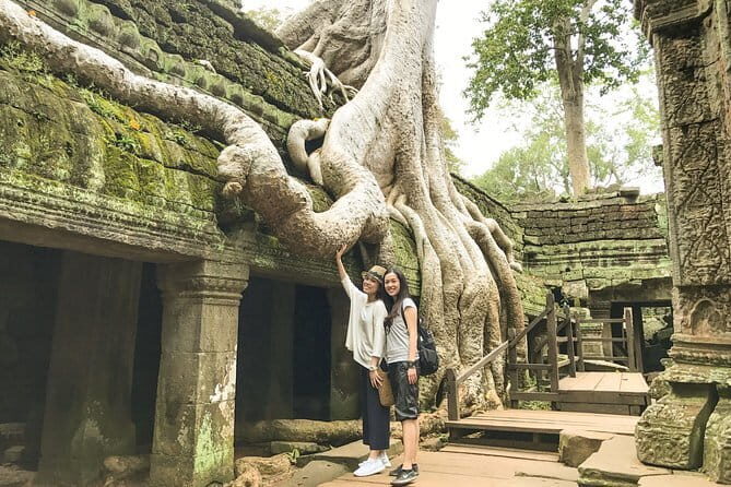 A Day Trip Angkor Wat Temples With Sunrise by English Speaking Tour Guide - Exploring Angkor Wat at Dawn