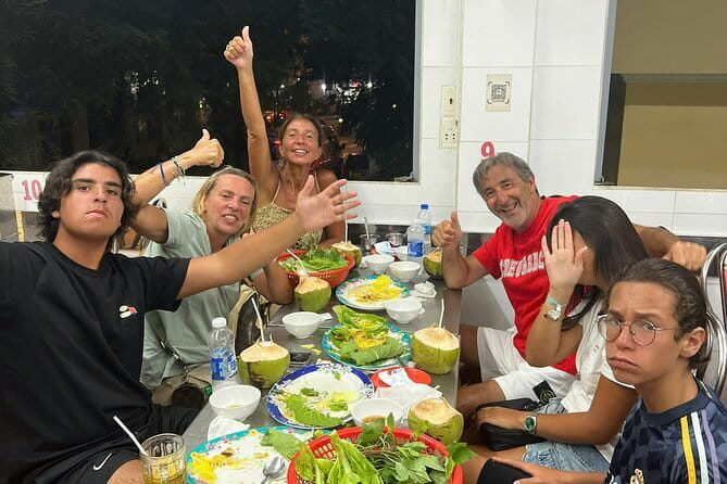 A Glimpse Of Saigon Jeep Night Tour with Dinner - Practical Considerations