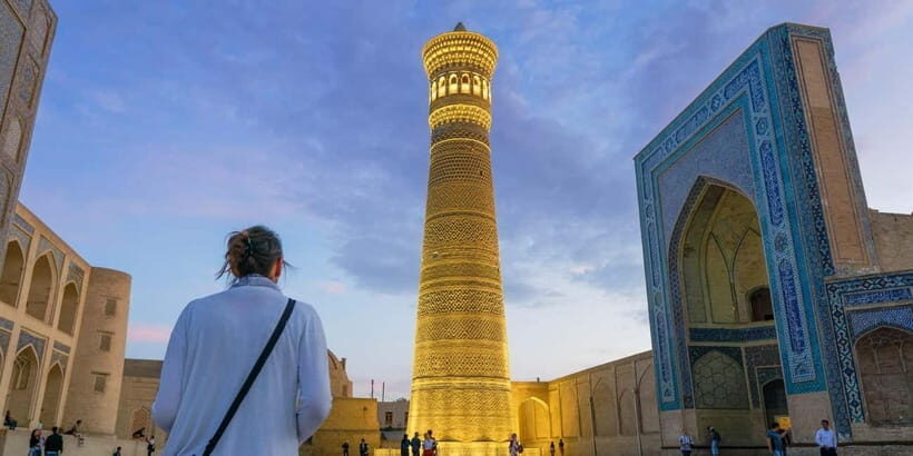 A Group Walking Tour Of Old Town - Who Will Love This Experience?